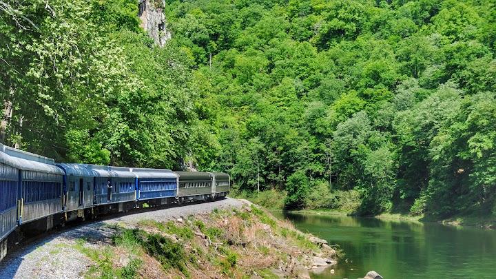 Potomac Eagle Scenic Railroad - Blue Maple