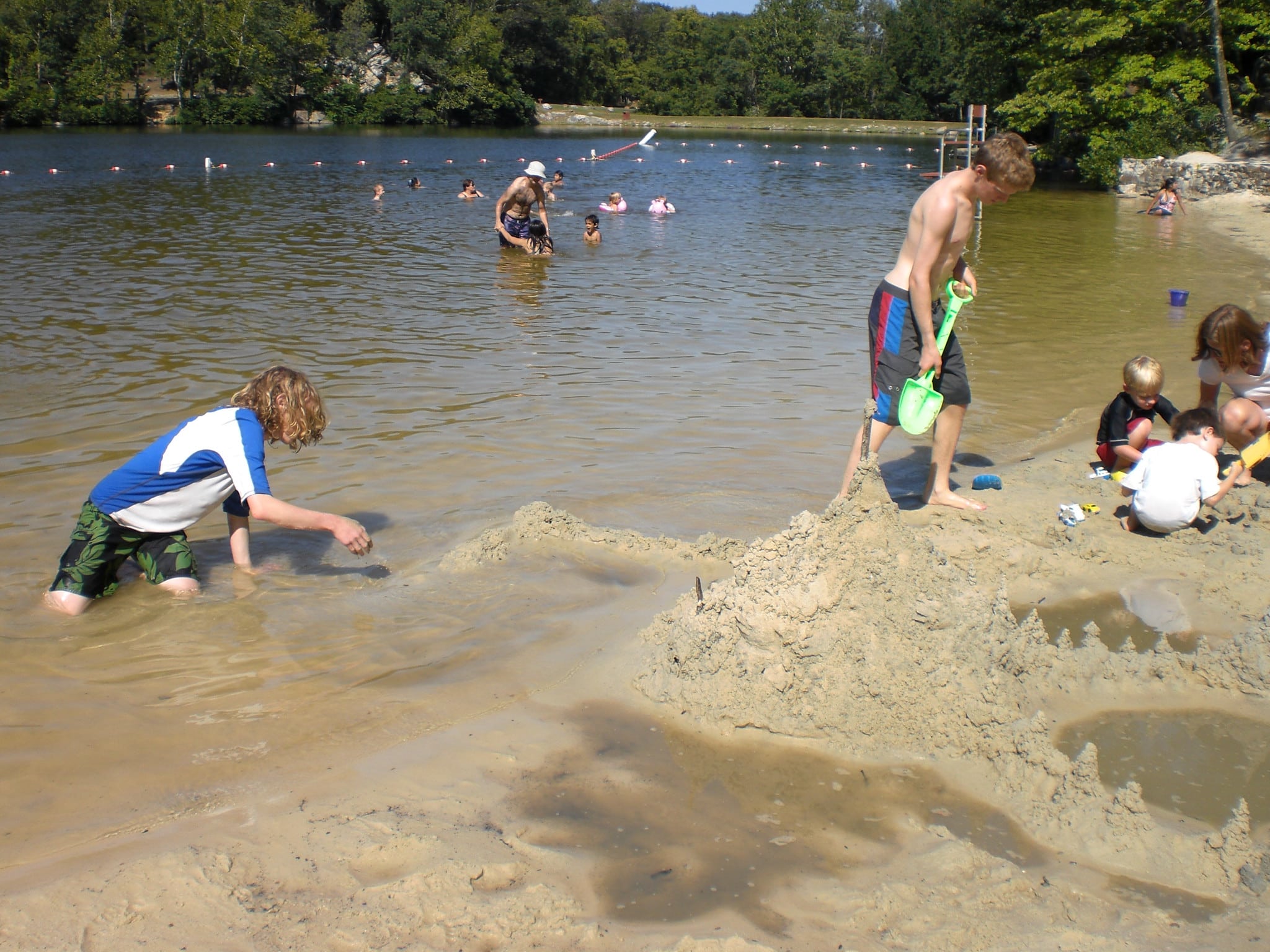 Berkeley Springs State Park: 1st Time Visitor's Guide - Blue Maple