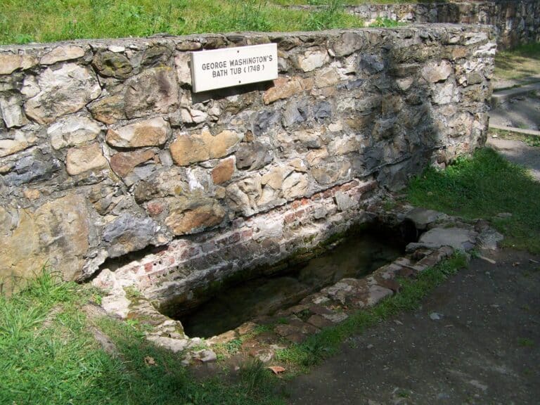 Berkeley Springs State Park: 1st Time Visitor's Guide - Blue Maple