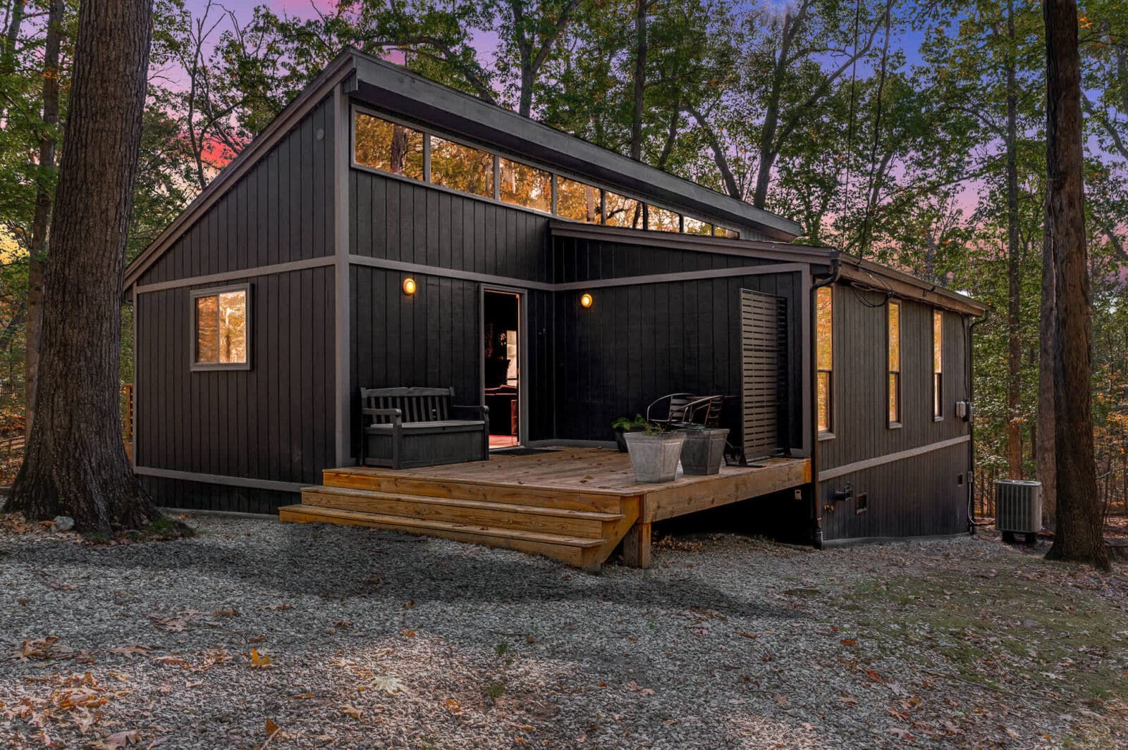 The Onyx House - Blue Maple